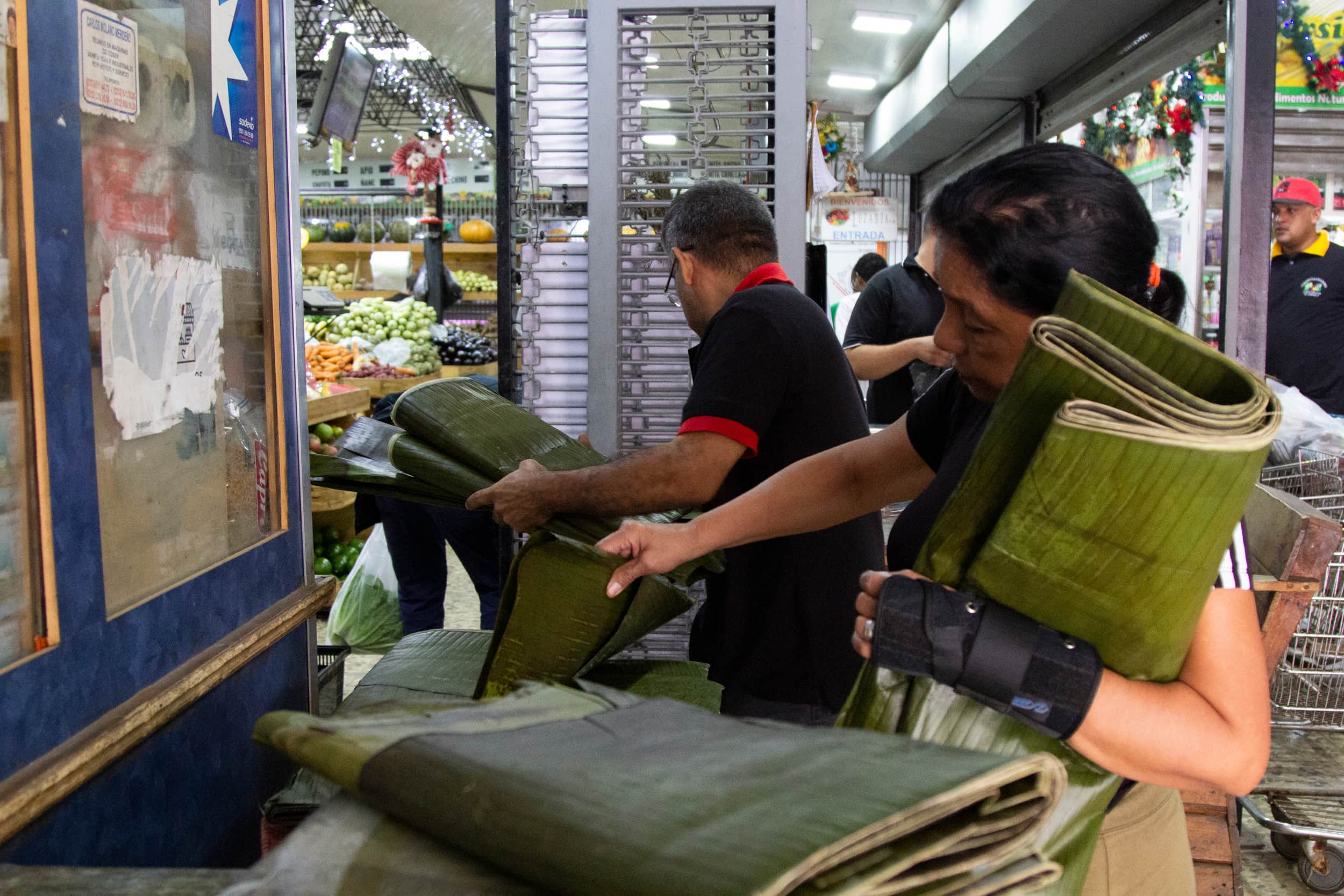 Costos para preparar 50 hallacas se duplicó en bolívares y dólares