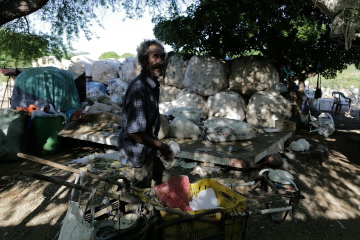 Zulianos se comprometen con el reciclaje de plástico para 2023