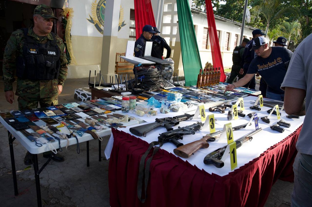 Trasladarán a unos 1400 reclusos tras intervención en El Dorado